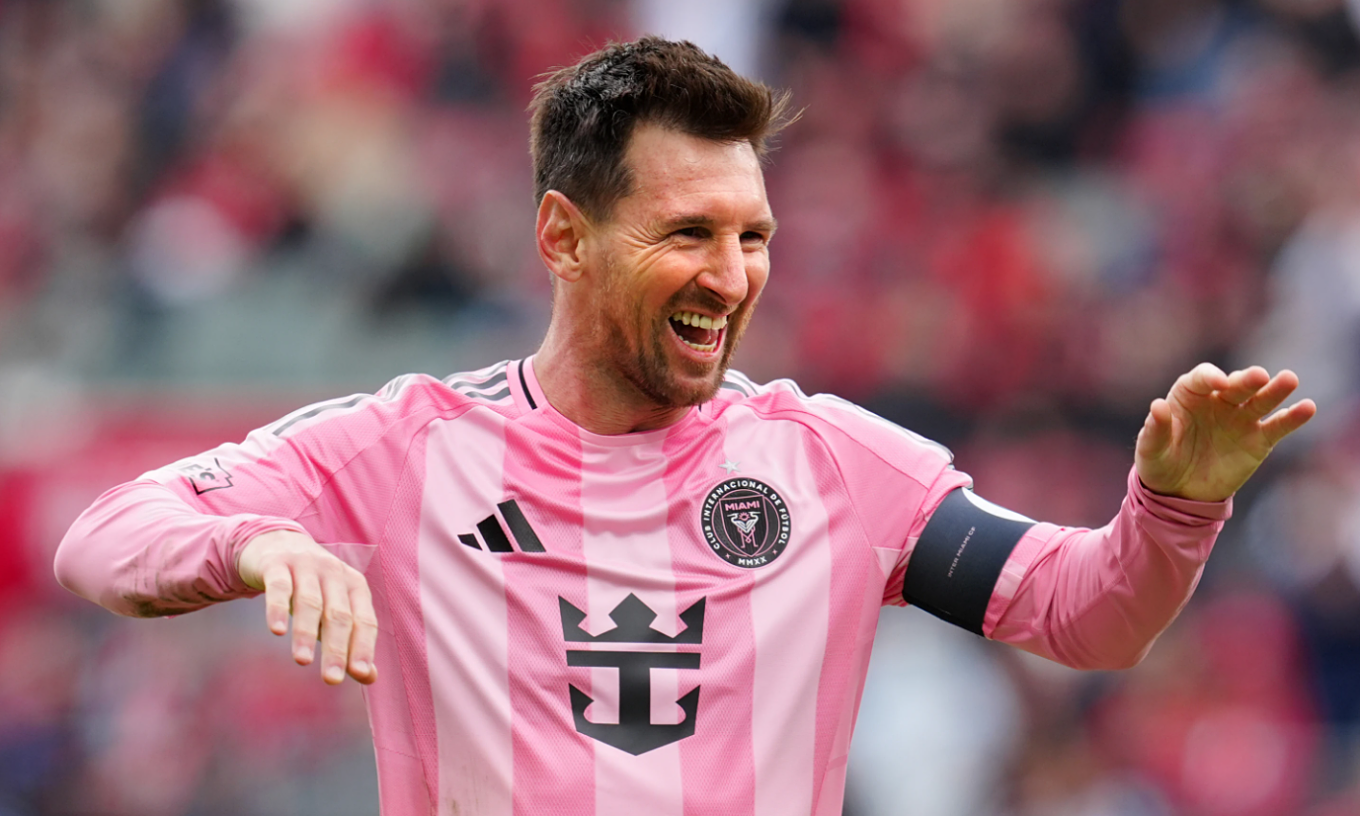Lionel Messi joins Cristiano Ronaldo in billionaire footballers club