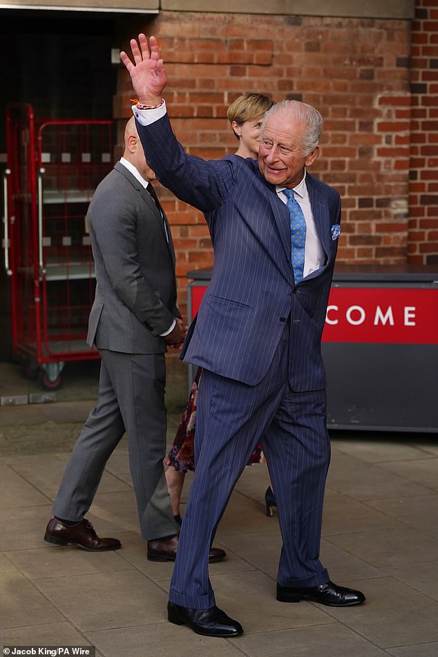 Such stuff as dreams are made on: King Charles stuns crowd by turning ...