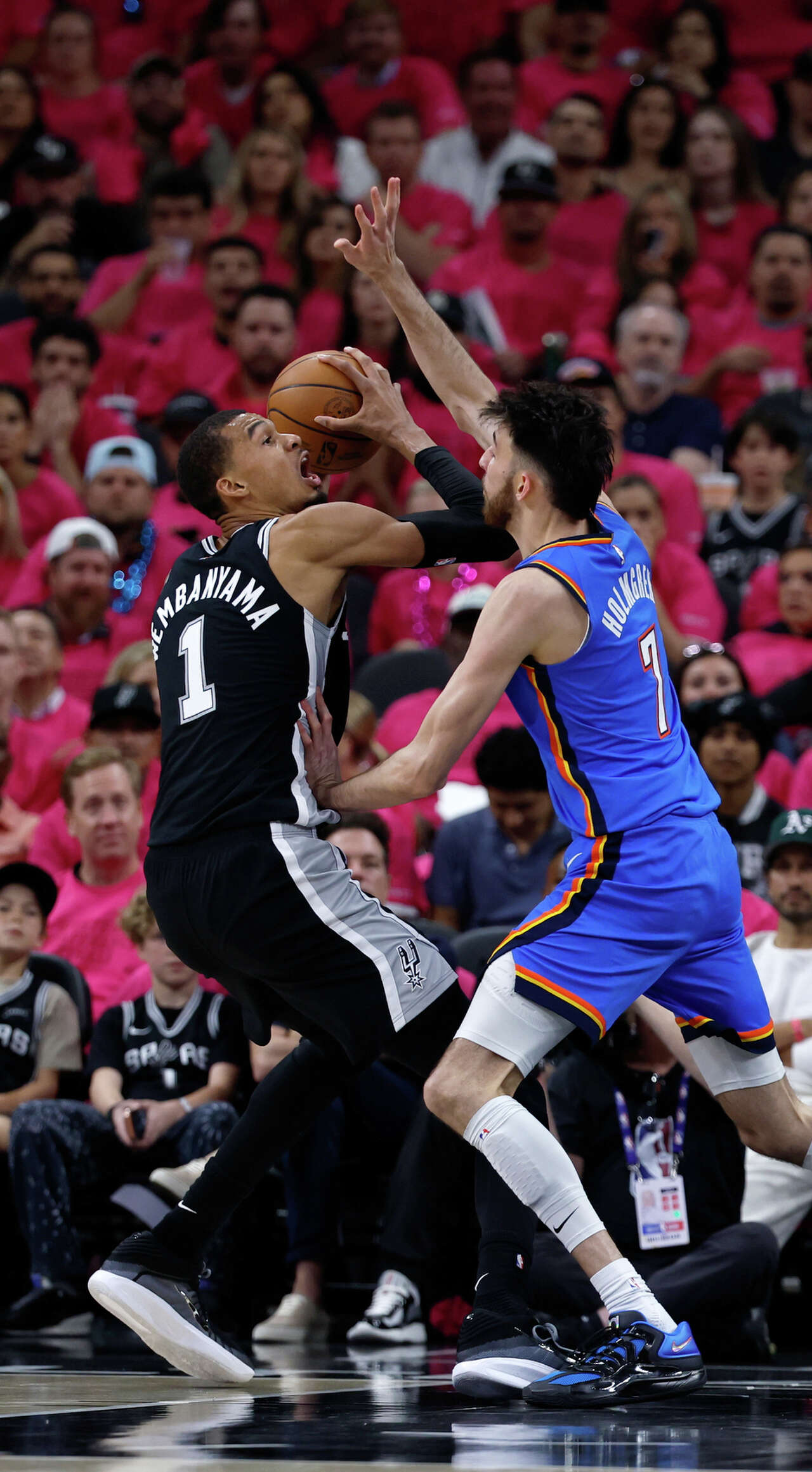 Spurs vs. Oklahoma City Thunder, Game 3 live updates: Thunder ride ...