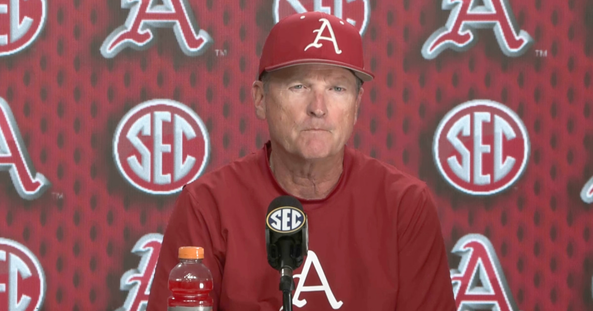 Watch: Dave Van Horn, players postgame – Arkansas 8, Texas 1