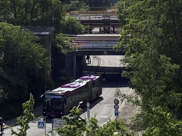 Bahnhof Uelzen: Kran blockiert Zufahrt, Ersatzbusse fahren vom ZOB