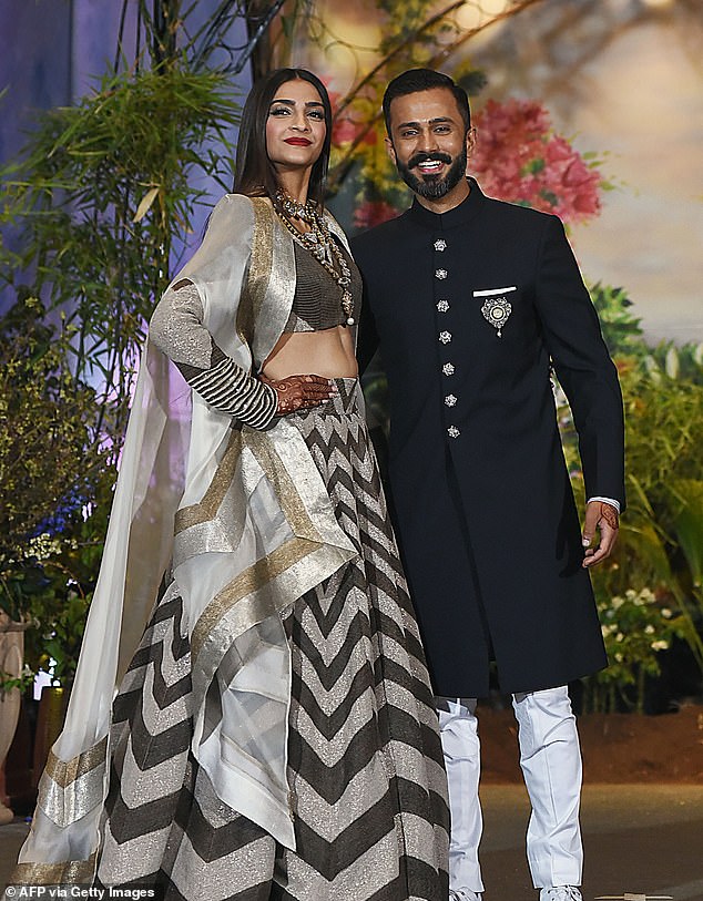 Indian billionaire and Bollywood star wife buy Notting Hill flats to ...