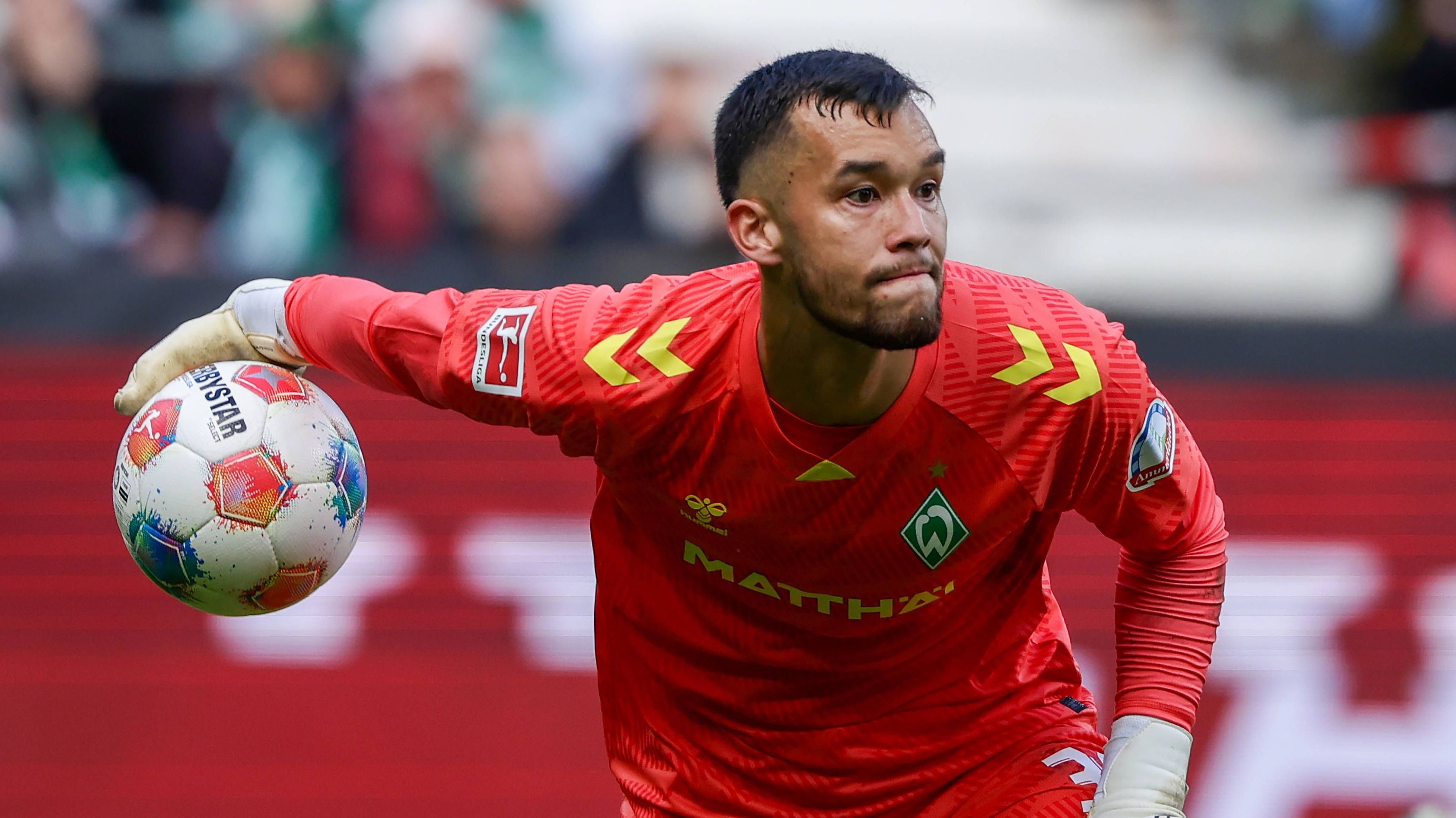 Fix: Freiburg zahlt Rekordablöse für Bremens Backhaus - Werder zieht ...