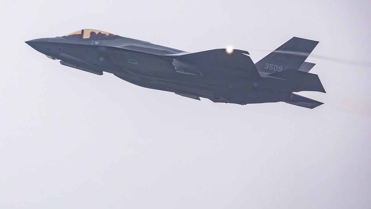 Video: Polandia menerima F-35A Husarz pertama dan memasuki era jet ...