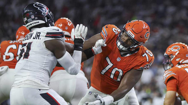 Bears left tackle battle may already be leaning one way after new hint