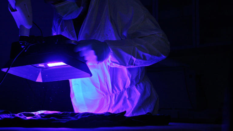 Physicists just trapped light tighter than thought possible without ...