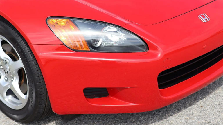 10 affordable 2000s sports cars smart collectors watch closely