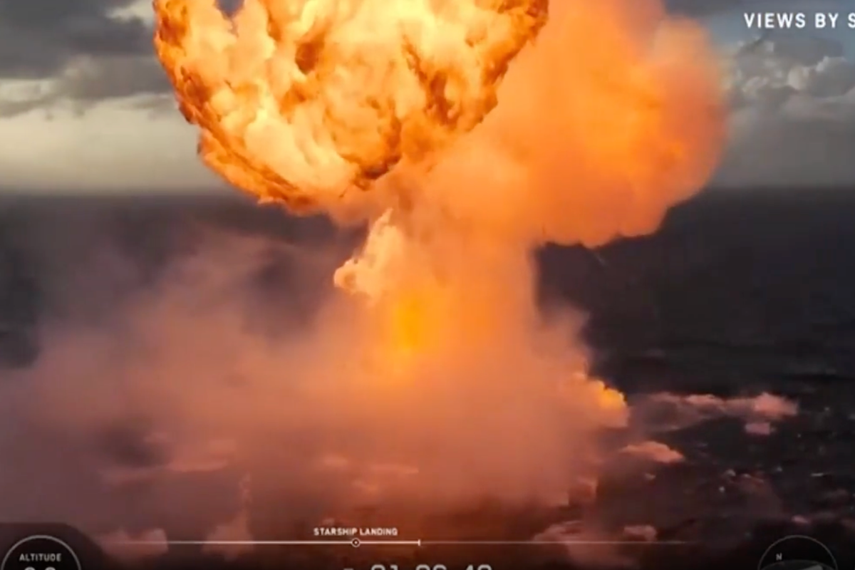 SpaceX’s Starship V3 makes fiery ocean landing after debut test flight