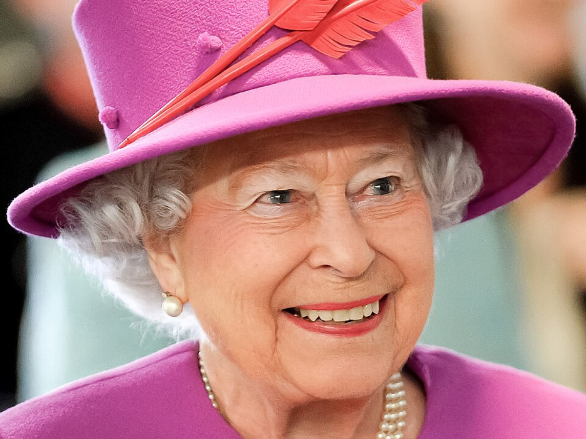 Inside Queen Elizabeth II’s royal flights: Flight attendant’s notes ...