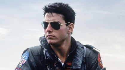 Tom Cruise felt sick during Navy flight before joining the cast of "Top ...