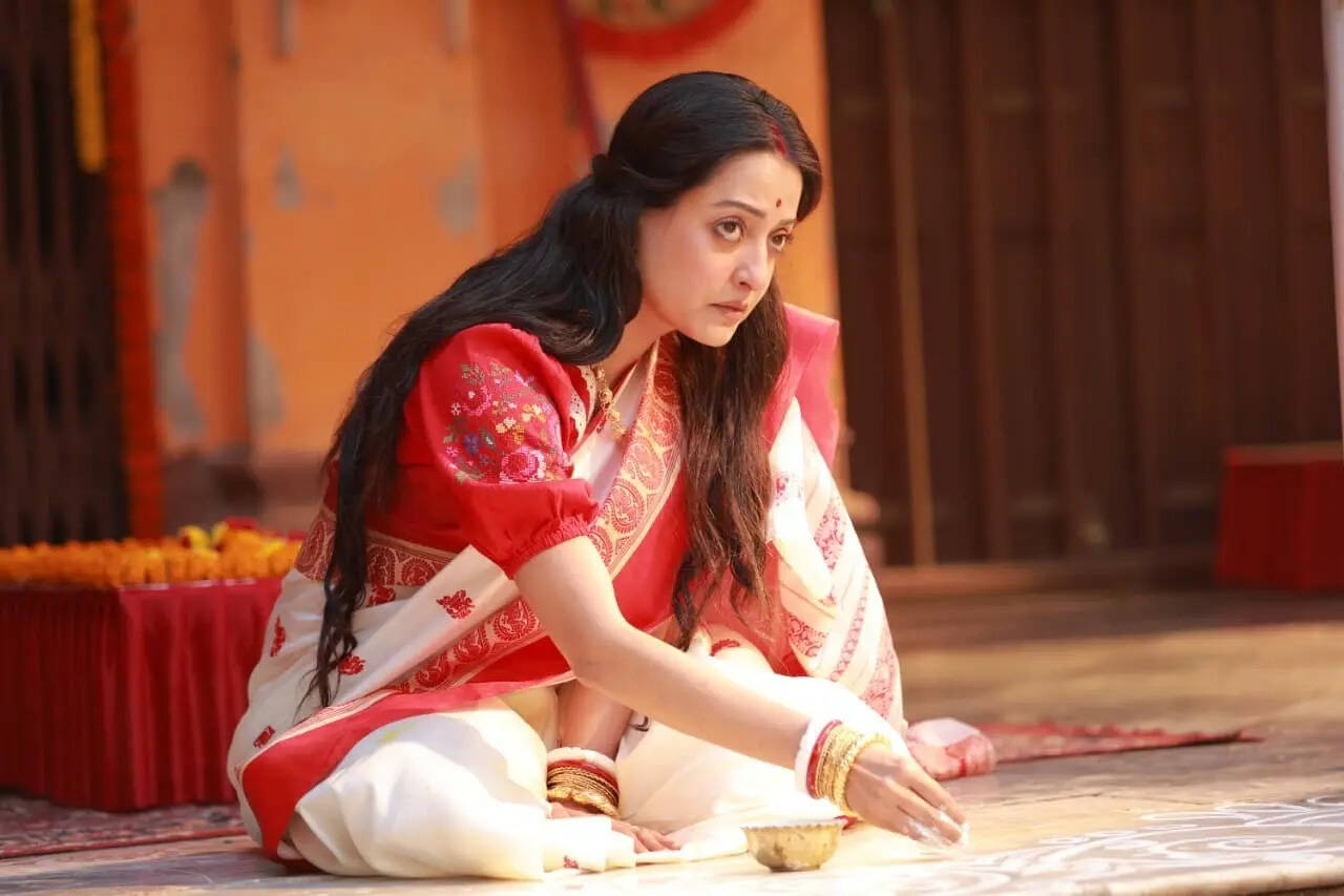New song from Phool Pishi O Edward shows everyone is hiding something!