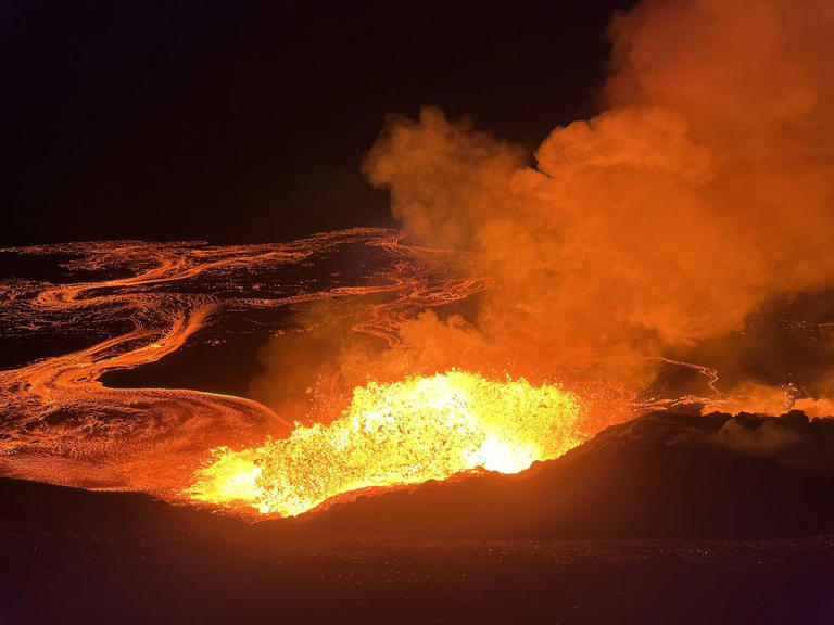 Volcano warning after 'terrifying' 6.0-magnitude earthquake rocks Hawaii