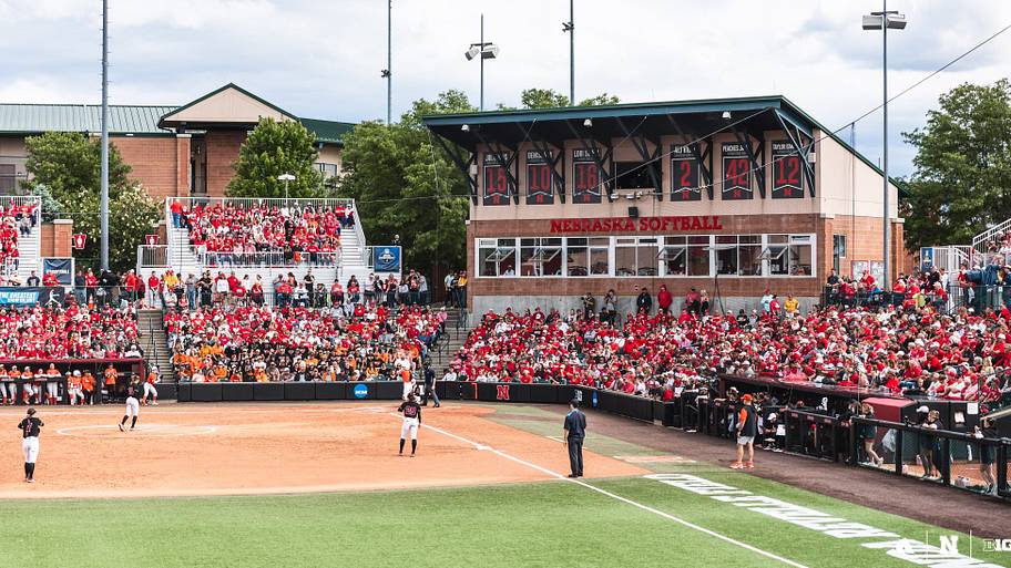 Huskers one win from WCWS again, and this time it's in Lincoln