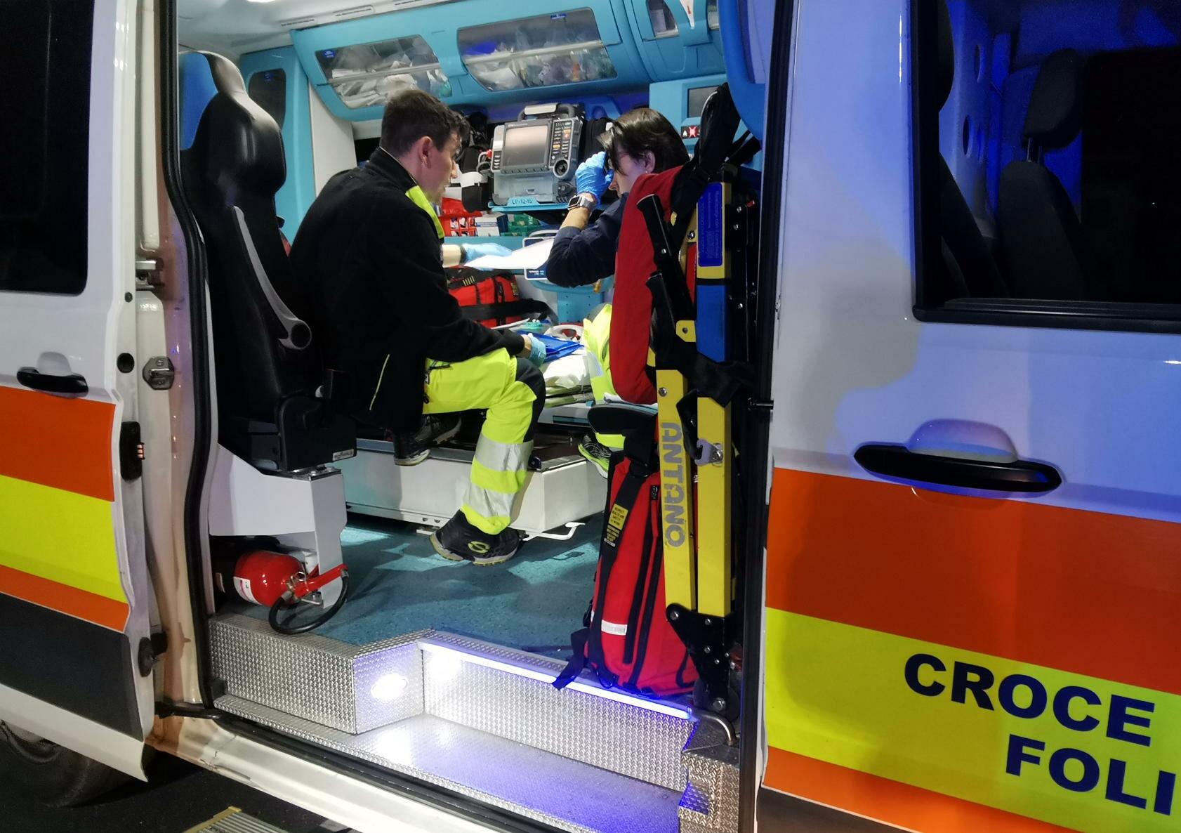 Rissa a Bergamo: uomo ferito con un coccio di bottiglia e 110 grammi di ...