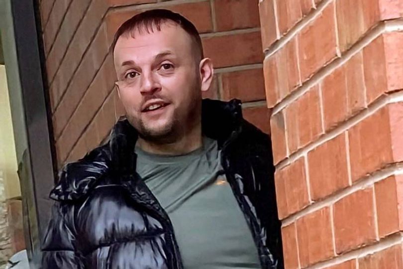 Woman forced to hide behind bins after bully boyfriend attacks over ...