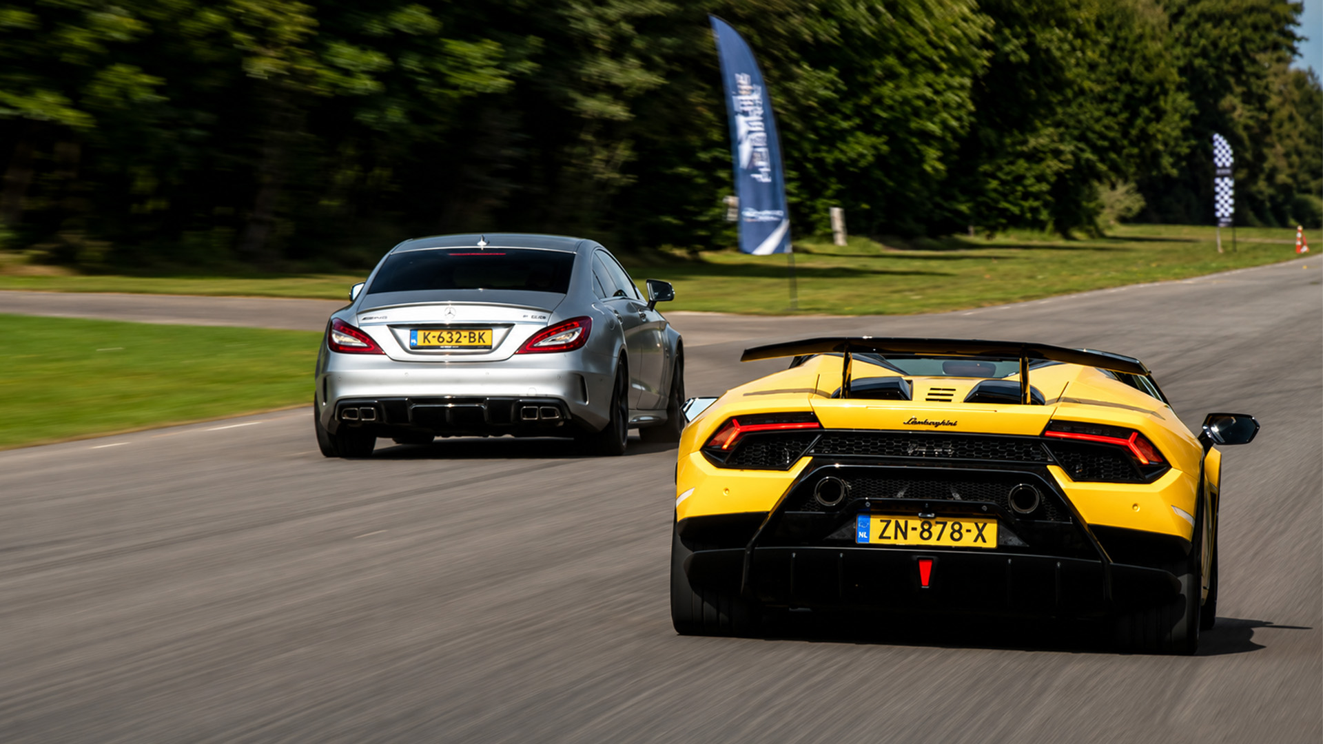Can Mercedes CLS escape the Lamborghini Huracan in straight line battle?