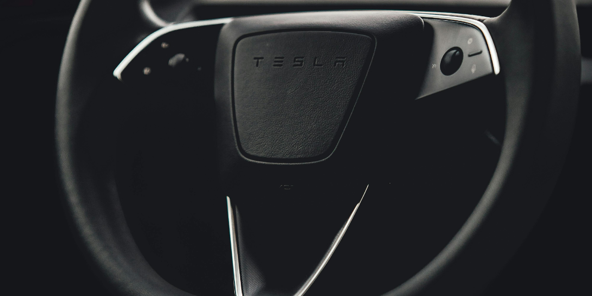 Galet billig Tesla – abonnemang för bara 990 kronor i Sverige