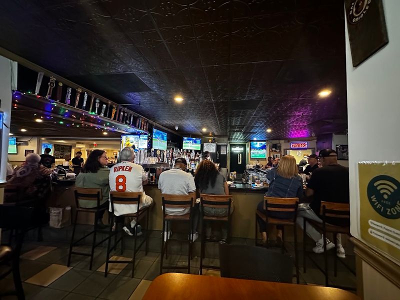 This Maryland seafood restaurant has crab cakes so good locals try to ...
