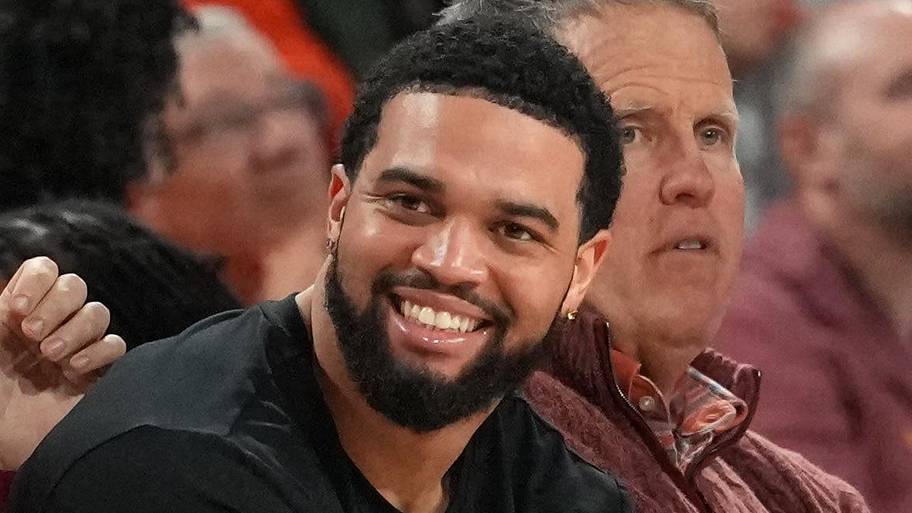Bears' Caleb Williams continues to prove he's just as savvy off the field