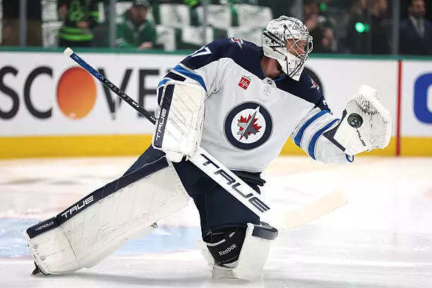 Buffalo Sabres explore Connor Hellebuyck trade from Winnipeg Jets in ...
