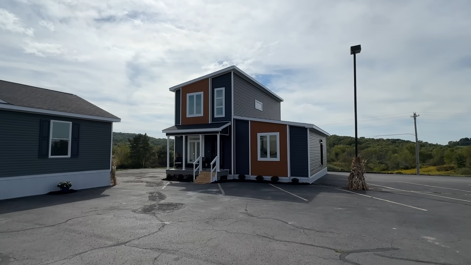 "Casita 3" by Manorwood Homes | 3 bed, 2.5 bath prefab house tour