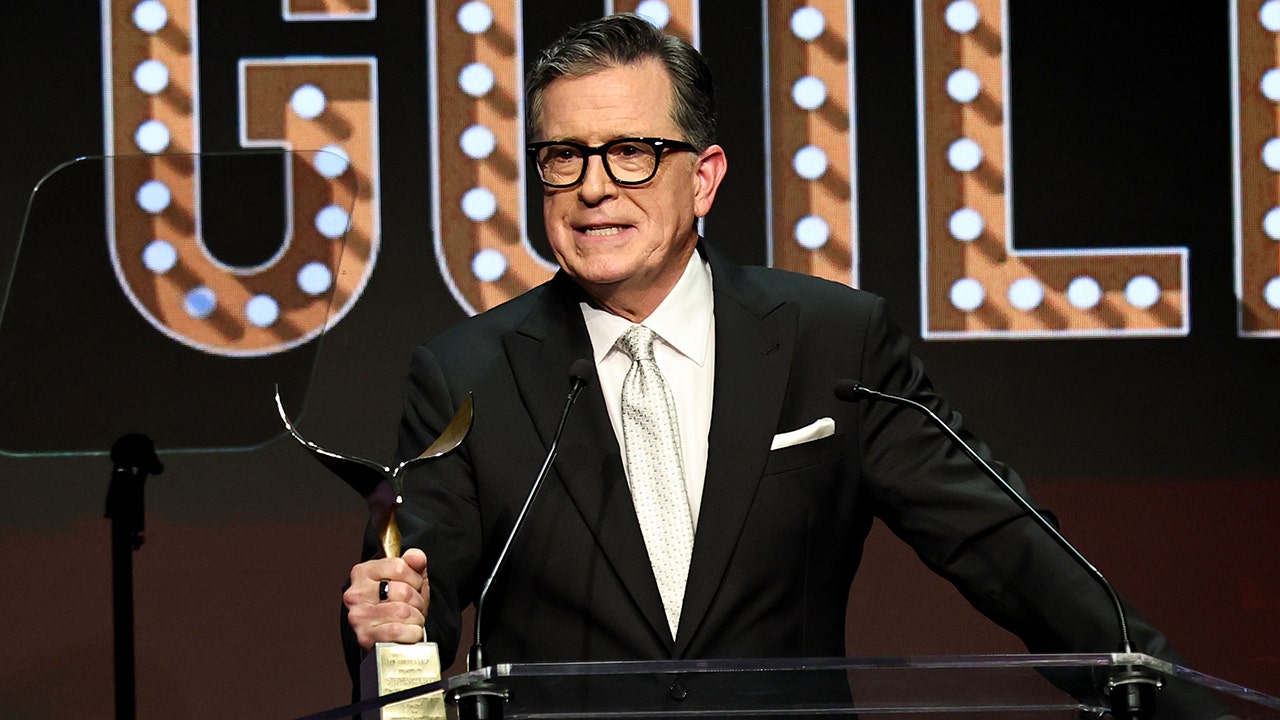 Democrats roasted for thanking Stephen Colbert one day after his late ...