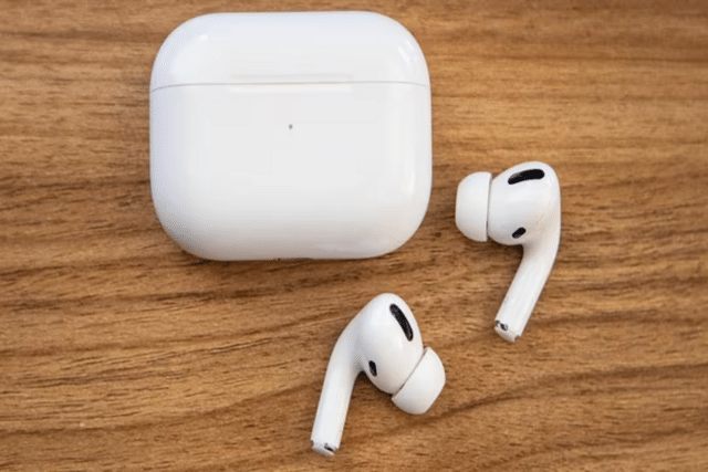 Now AirPods can become 'ear doctors'! Apple launches this feature in ...