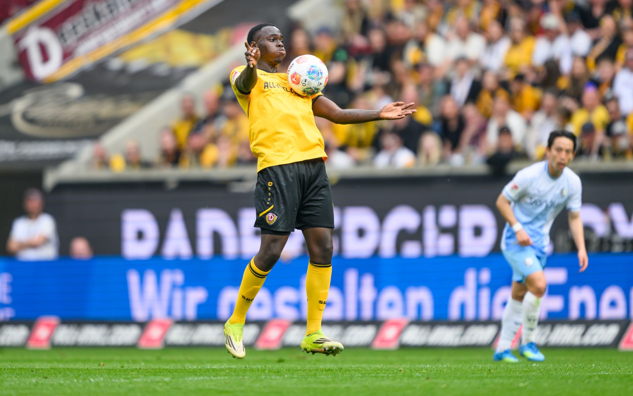 Hamburger SV holt Kofi Amoako aus Dresden
