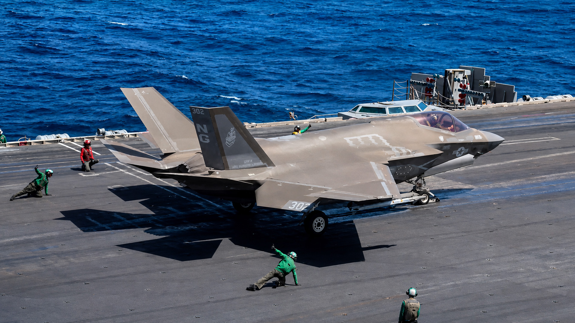 USS Abraham Lincoln führt Flugoperationen im Arabischen Meer durch