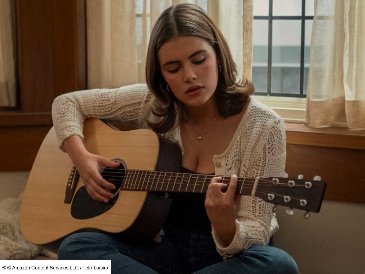 Off Campus saison 1 : Ella Bright (Hannah) chante-t-elle vraiment ...