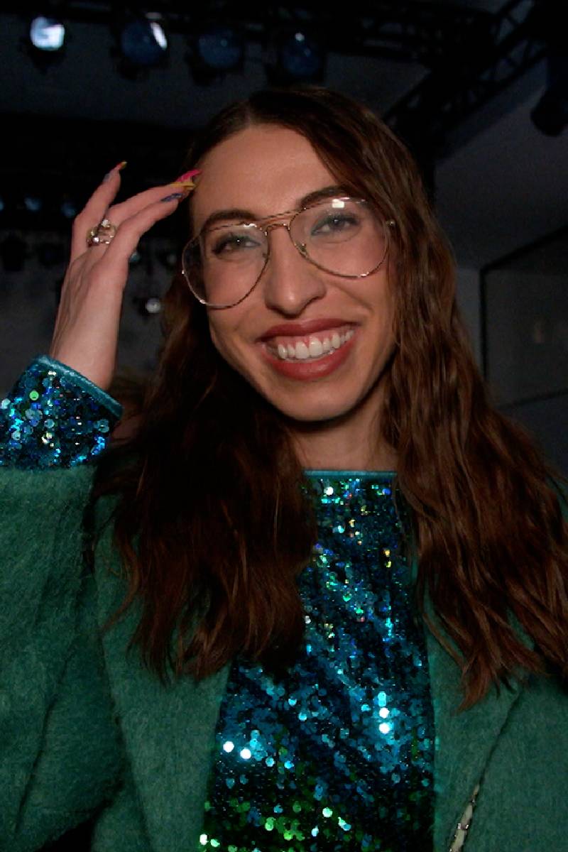 Comment Caroline Vazzana est devenue l'une des voix les plus cool de la ...