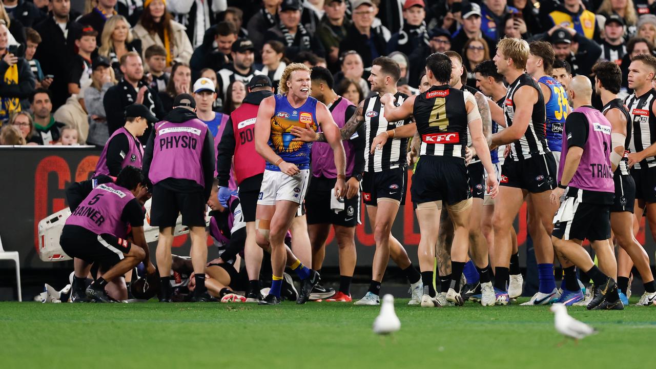 Injuries sour victory as Magpies salute Pendlebury