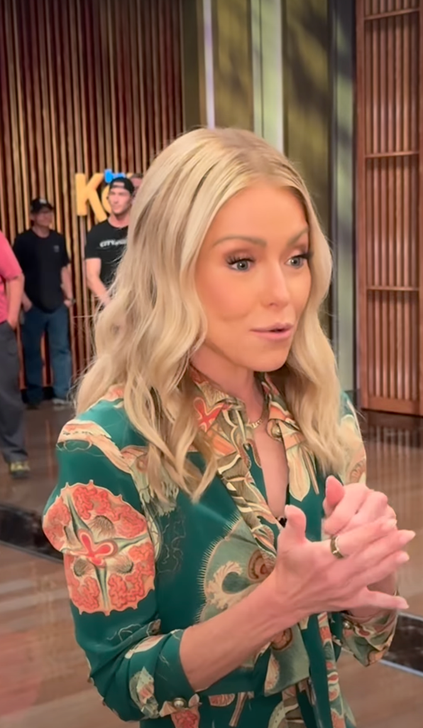 Kelly Ripa calls out husband Mark Conuselos' parenting of 3 kids for ...