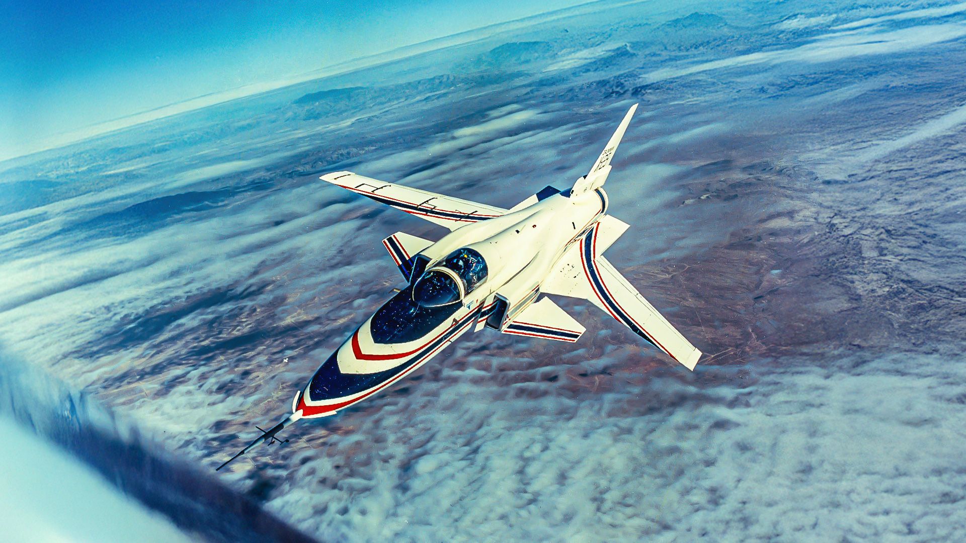 Why the X-29's backward wings worked perfectly but were never used again