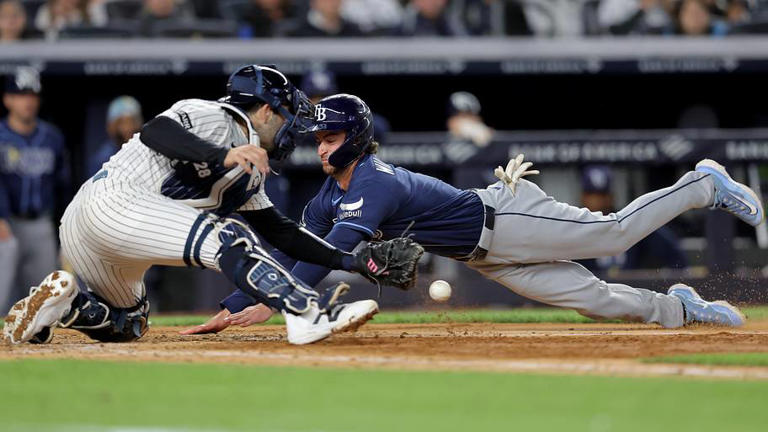 Rays continue clutch late-game play to steal game from Yankees