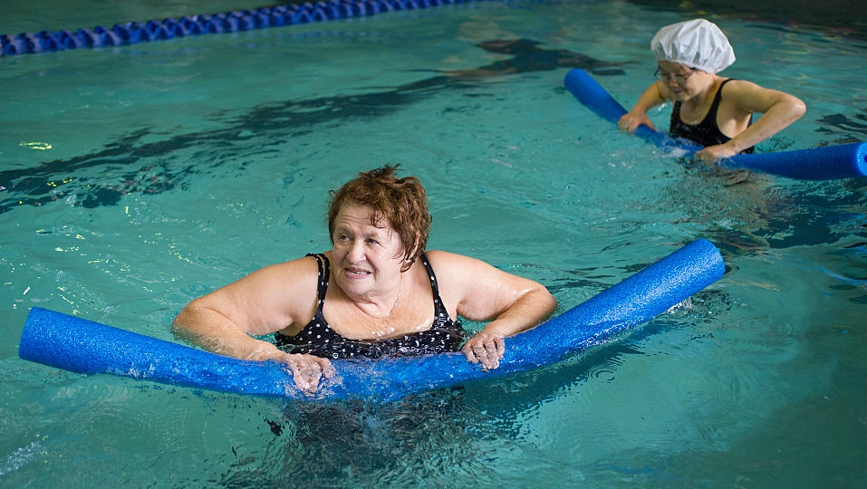 Make a splash with water aerobics workouts