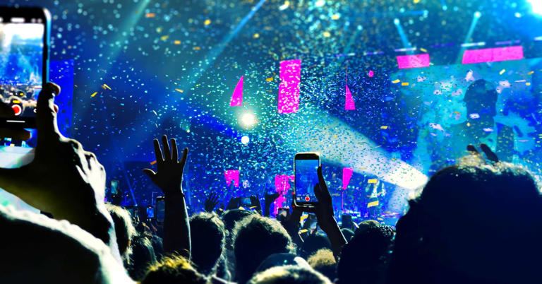 ‘Blue dot fever’? What's really behind a tricky summer dynamic for live ...