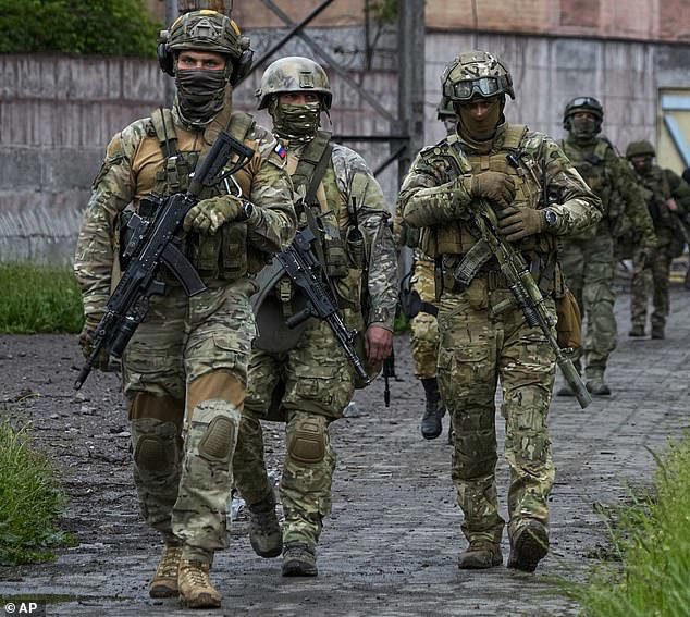 British general says we should be scared of 'formidable' Russian army