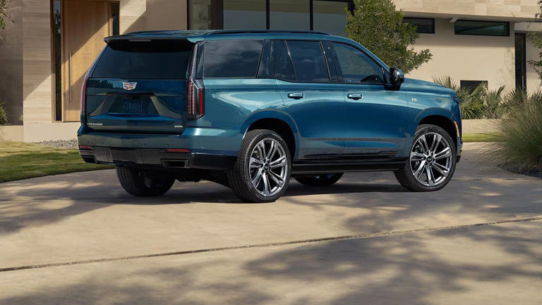 GM recalls Escalade, Tahoe and Yukon SUVs over wheel-hub bolt crash risk