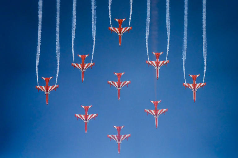 Surya Kiran team clocks 30 years, 800 displays; IAF chief to fly ...