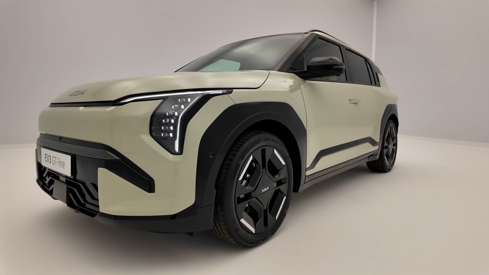 Kia EV3 first look - exploring the design and features