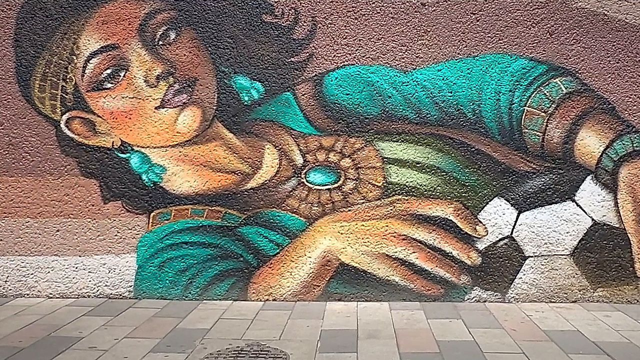 WM-Fieber in Mexiko-Stadt: Straßenkunst übernimmt Fassaden