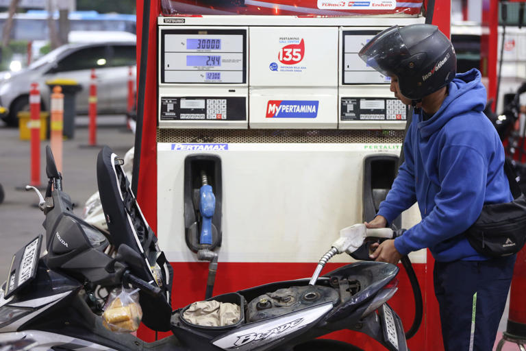 Pertamina bantah soal larangan kendaraan di atas 1.400 cc