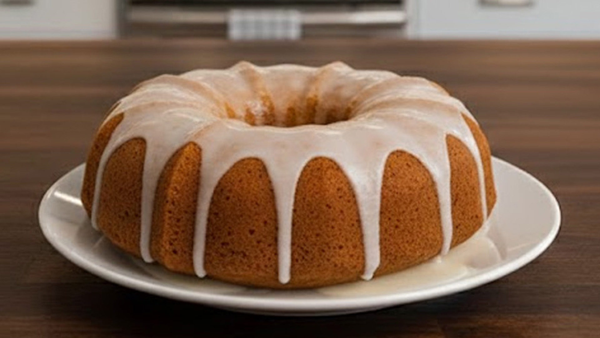 How to make vanilla glazed bundt cake