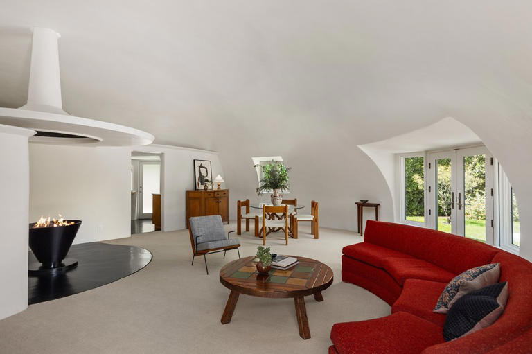 Architect Wallace Neff’s last surviving Airform ‘bubble house’ with ...