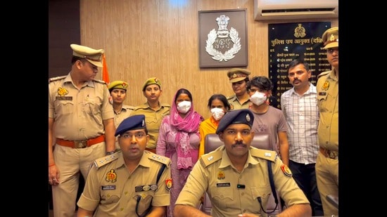 Police bust woman-led GKP gang involved in robbing LKO commuters
