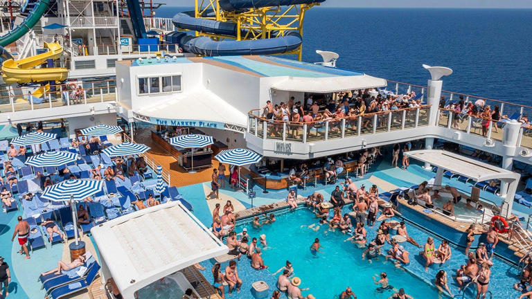 Chair-hogging wars heat up as cruise travelers use sneaky tactics amid ...