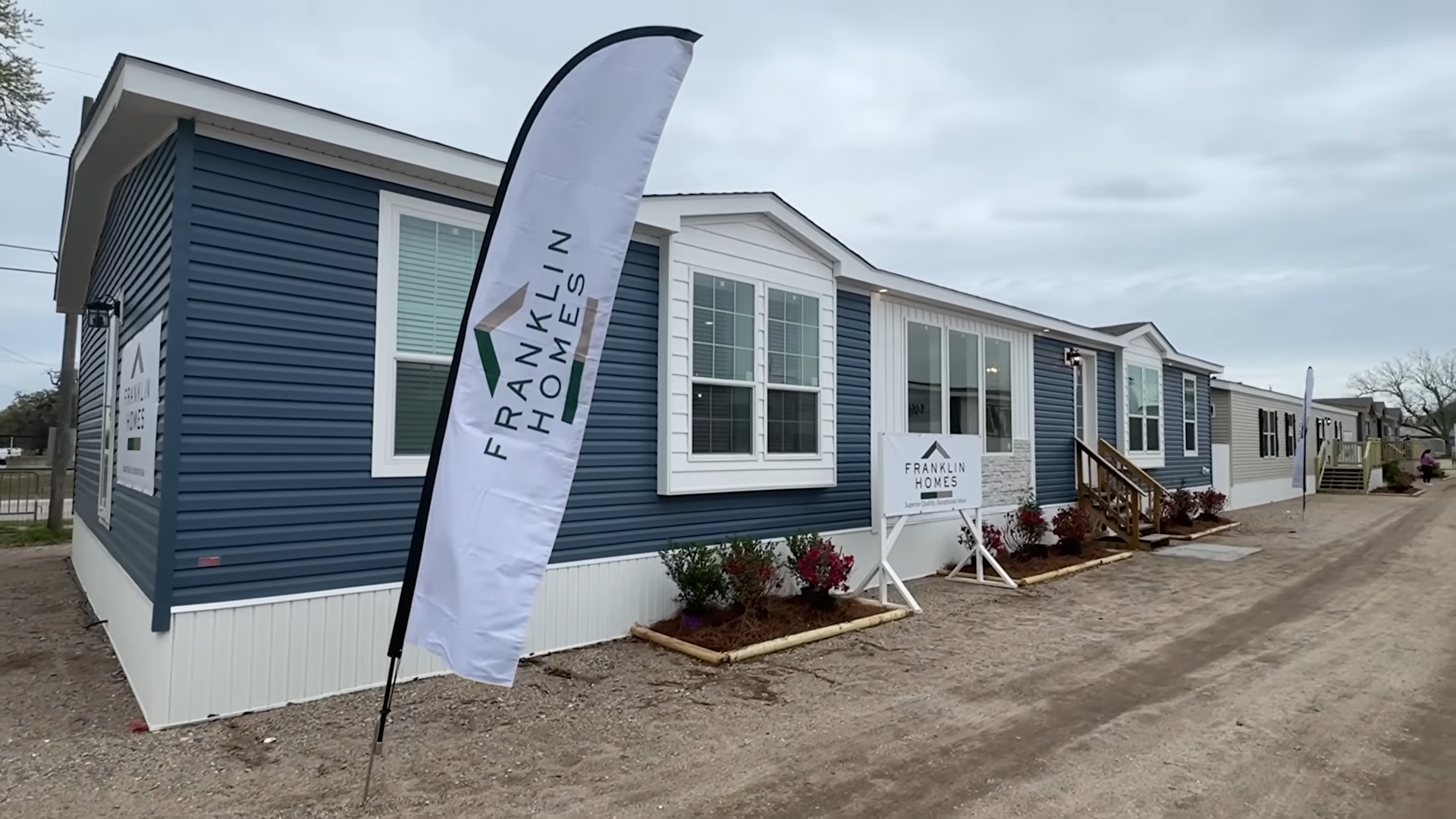 Shoreline by Franklin Homes | 4 bed, 2 bath prefab house tour