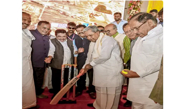 Siddaramaiah lays foundation stone for international cricket stadium on ...