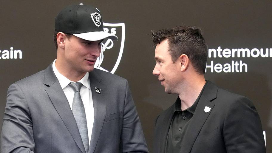 Klint Kubiak praises Mendoza at Raiders’ OTAs